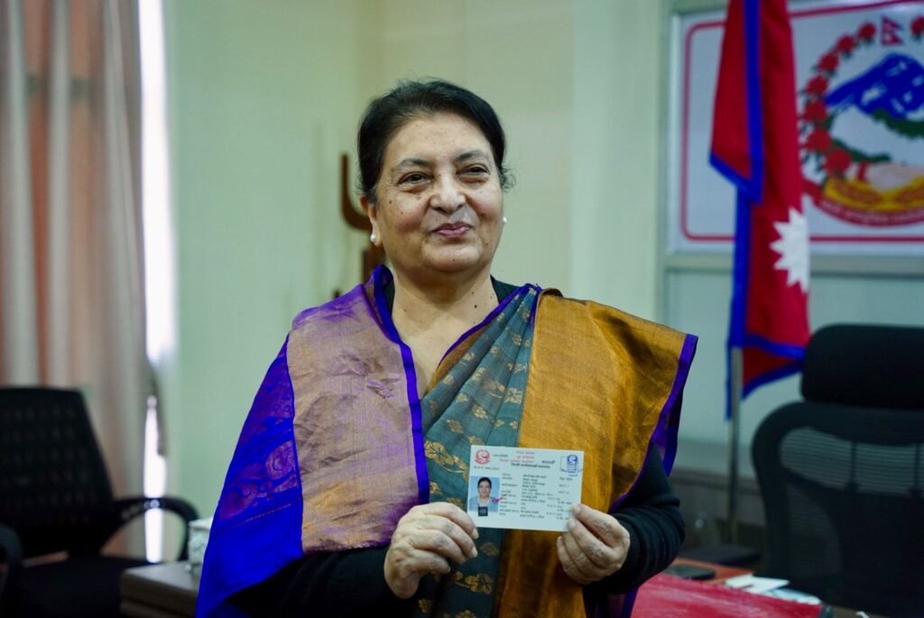 पूर्वराष्ट्रपति विद्या भण्डारीले लिइन् प्रतिलिपि नागरिकता – Equity Nepal